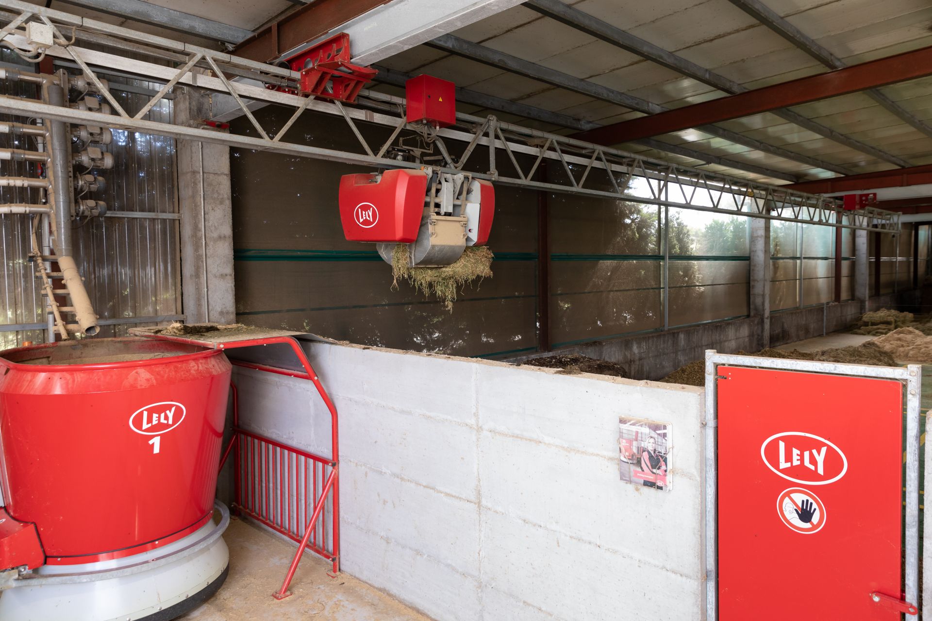 全自動餵飼機器人 Lely Vector-臺灣智慧農業週